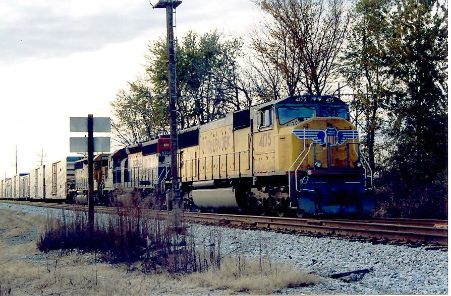 UP 4175 and others parked because of track work ahead